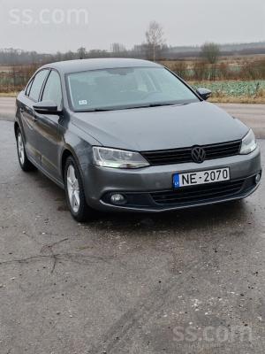 Pelēks Volkswagen Jetta 2012 Ludza, ar dzinēja tilpumu 1.60 L un nobraukumu 311 tūkst. km par 5100 €, foto  vietnē AUTOMOTO.COM.LV