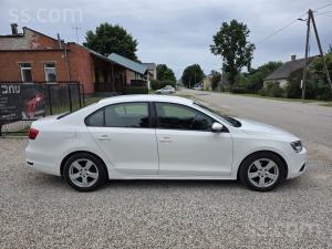 Pelēks Volkswagen Jetta 2012 Ventspils, ar dzinēja tilpumu 1.60 L un nobraukumu 301 tūkst. km par 3700 €, foto 6 vietnē AUTOMOTO.COM.LV