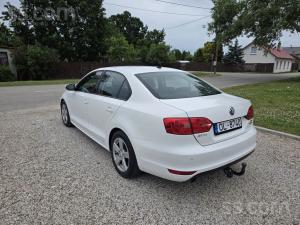 Pelēks Volkswagen Jetta 2012 Ventspils, ar dzinēja tilpumu 1.60 L un nobraukumu 301 tūkst. km par 3700 €, foto 9 vietnē AUTOMOTO.COM.LV