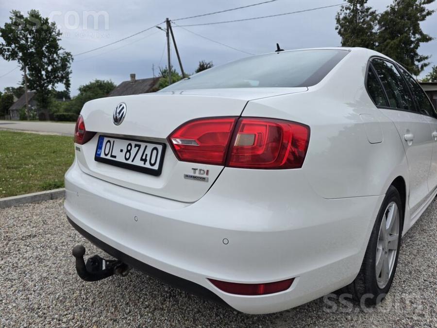 Pelēks Volkswagen Jetta 2012 Ventspils, ar dzinēja tilpumu 1.60 L un nobraukumu 301 tūkst. km par 3700 €, foto 20 vietnē AUTOMOTO.COM.LV