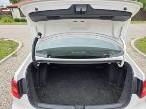 Grey Volkswagen Jetta 2012 in Ventspils, with an engine capacity of 1.60 L and mileage of 301 thousand km for 3700 €, photo 19 on AUTOMOTO.COM.LV