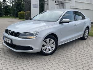 Pelēks Volkswagen Jetta 2012 Viļņa, ar dzinēja tilpumu 1.60 L un nobraukumu 200 tūkst. km par 3700 €, foto  vietnē AUTOMOTO.COM.LV