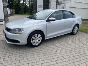 Pelēks Volkswagen Jetta 2012 Viļņa, ar dzinēja tilpumu 1.60 L un nobraukumu 200 tūkst. km par 3700 €, foto 8 vietnē AUTOMOTO.COM.LV