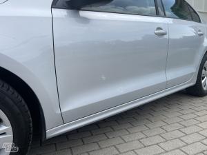 Pelēks Volkswagen Jetta 2012 Viļņa, ar dzinēja tilpumu 1.60 L un nobraukumu 200 tūkst. km par 3700 €, foto 11 vietnē AUTOMOTO.COM.LV