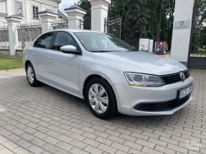 Pelēks Volkswagen Jetta 2012 Viļņa, ar dzinēja tilpumu 1.60 L un nobraukumu 200 tūkst. km par 3700 €, foto 12 vietnē AUTOMOTO.COM.LV