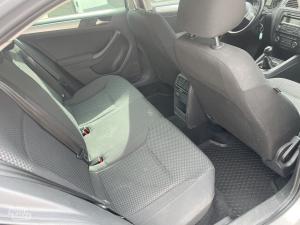 Pelēks Volkswagen Jetta 2012 Viļņa, ar dzinēja tilpumu 1.60 L un nobraukumu 200 tūkst. km par 3700 €, foto 24 vietnē AUTOMOTO.COM.LV