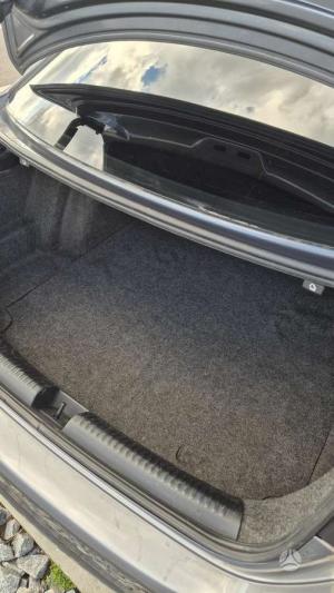 Pelēks Volkswagen Jetta 2012 Viļņa, ar dzinēja tilpumu 1.97 L un nobraukumu 278 tūkst. km par 3650 €, foto 20 vietnē AUTOMOTO.COM.LV