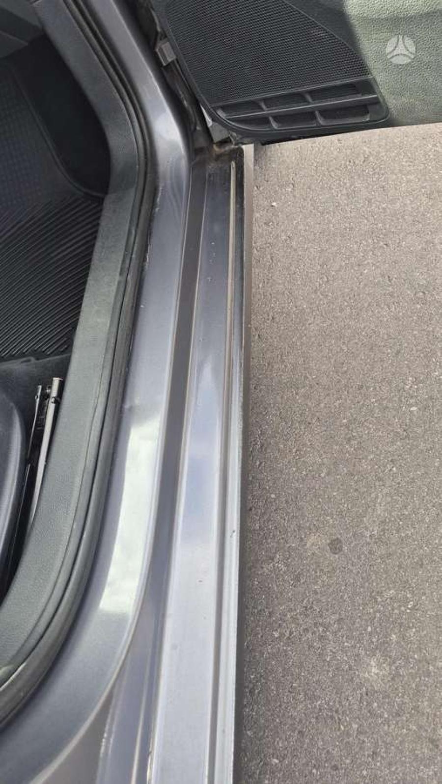 Pelēks Volkswagen Jetta 2012 Viļņa, ar dzinēja tilpumu 1.97 L un nobraukumu 278 tūkst. km par 3650 €, foto 31 vietnē AUTOMOTO.COM.LV