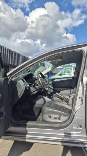 Pelēks Volkswagen Jetta 2012 Viļņa, ar dzinēja tilpumu 1.97 L un nobraukumu 278 tūkst. km par 3650 €, foto 35 vietnē AUTOMOTO.COM.LV