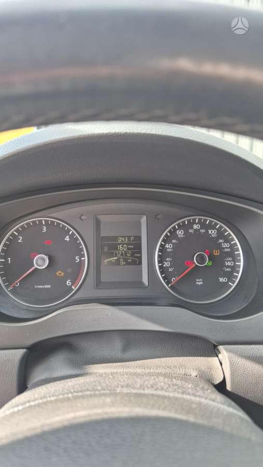 Pelēks Volkswagen Jetta 2012 Viļņa, ar dzinēja tilpumu 1.97 L un nobraukumu 278 tūkst. km par 3650 €, foto 42 vietnē AUTOMOTO.COM.LV