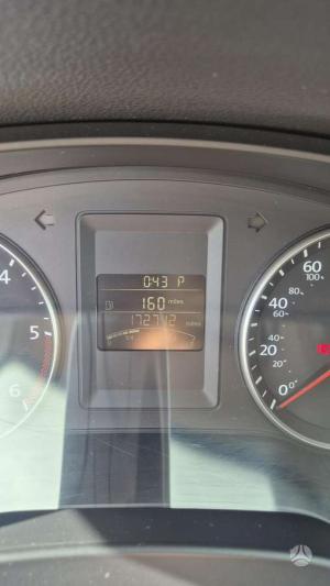 Pelēks Volkswagen Jetta 2012 Viļņa, ar dzinēja tilpumu 1.97 L un nobraukumu 278 tūkst. km par 3650 €, foto 43 vietnē AUTOMOTO.COM.LV