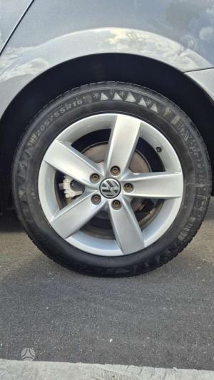 Pelēks Volkswagen Jetta 2012 Viļņa, ar dzinēja tilpumu 1.97 L un nobraukumu 278 tūkst. km par 3650 €, foto 46 vietnē AUTOMOTO.COM.LV