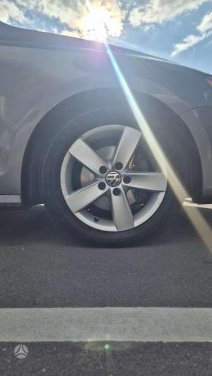 Pelēks Volkswagen Jetta 2012 Viļņa, ar dzinēja tilpumu 1.97 L un nobraukumu 278 tūkst. km par 3650 €, foto 48 vietnē AUTOMOTO.COM.LV