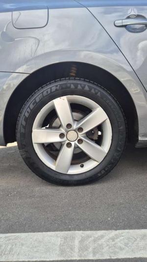 Pelēks Volkswagen Jetta 2012 Viļņa, ar dzinēja tilpumu 1.97 L un nobraukumu 278 tūkst. km par 3650 €, foto 49 vietnē AUTOMOTO.COM.LV