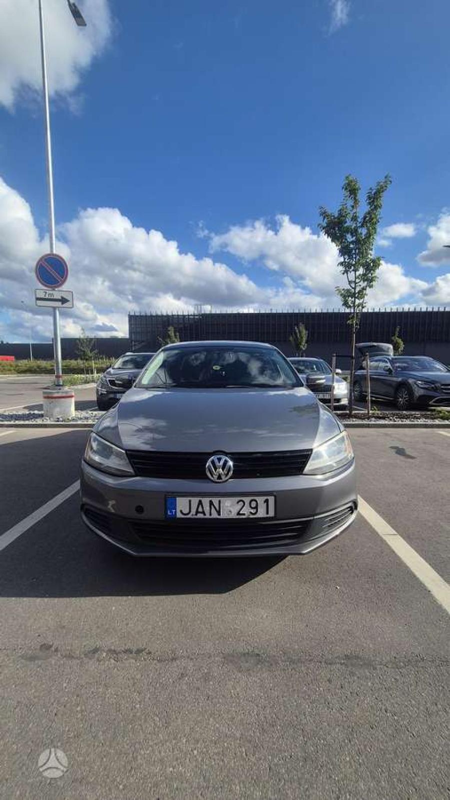Pelēks Volkswagen Jetta 2012 Viļņa, ar dzinēja tilpumu 1.97 L un nobraukumu 278 tūkst. km par 3650 €, foto 51 vietnē AUTOMOTO.COM.LV