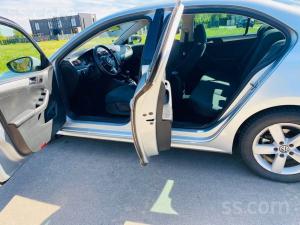 Pelēks Volkswagen Jetta 2012 Rīga, ar dzinēja tilpumu 1.20 L un nobraukumu 0 tūkst. km par 2690 €, foto 8 vietnē AUTOMOTO.COM.LV