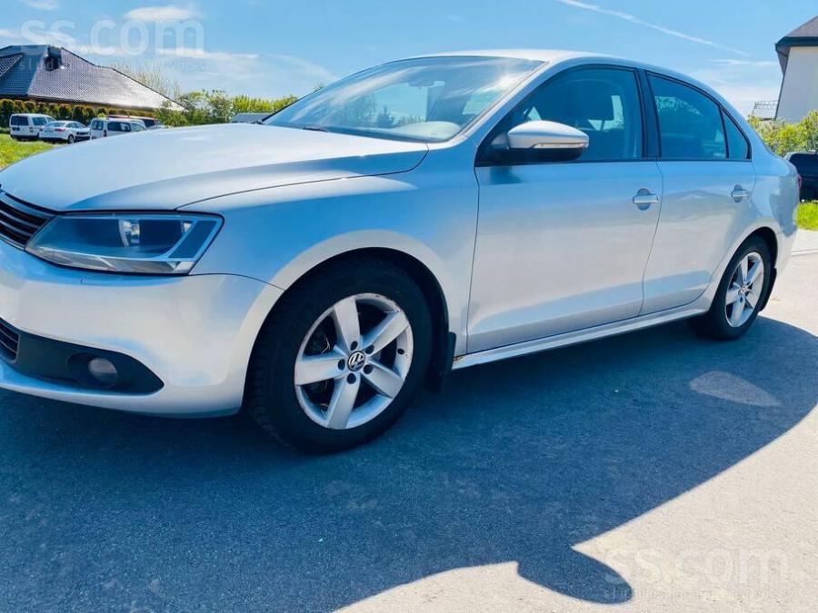 Pelēks Volkswagen Jetta 2012 Rīga, ar dzinēja tilpumu 1.20 L un nobraukumu 0 tūkst. km par 2690 €, foto 9 vietnē AUTOMOTO.COM.LV