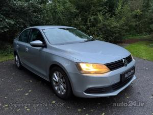 Pelēks Volkswagen Jetta 2012 Tallina, ar dzinēja tilpumu 1.40 L un nobraukumu 177 tūkst. km par 4100 €, foto 4 vietnē AUTOMOTO.COM.LV