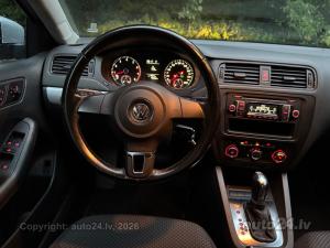 Pelēks Volkswagen Jetta 2012 Tallina, ar dzinēja tilpumu 1.40 L un nobraukumu 177 tūkst. km par 4100 €, foto 10 vietnē AUTOMOTO.COM.LV
