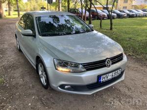 Grey Volkswagen Jetta 2012 in Jelgava, with an engine capacity of 1.40 L and mileage of 197 thousand km for 2990 €, photo 5 on AUTOMOTO.COM.LV