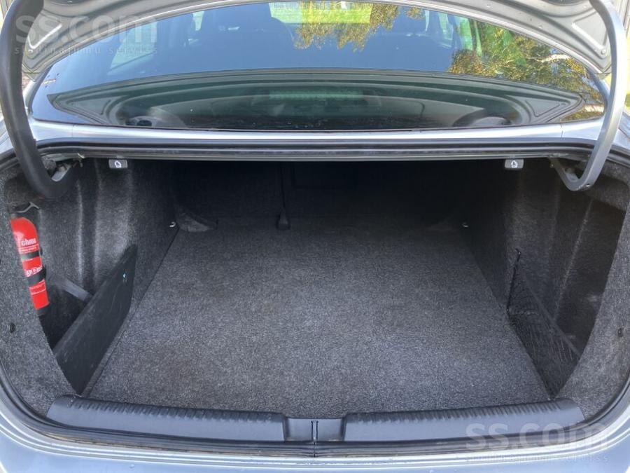 Grey Volkswagen Jetta 2012 in Jelgava, with an engine capacity of 1.40 L and mileage of 197 thousand km for 2990 €, photo 15 on AUTOMOTO.COM.LV