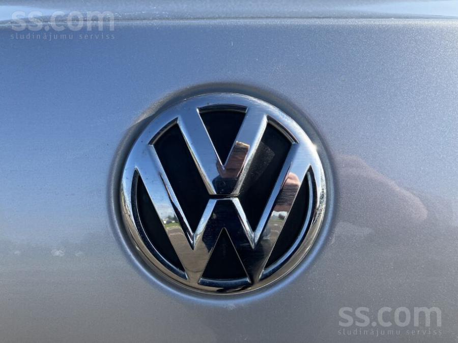 Grey Volkswagen Jetta 2012 in Jelgava, with an engine capacity of 1.40 L and mileage of 197 thousand km for 2990 €, photo 18 on AUTOMOTO.COM.LV
