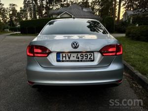 Pelēks Volkswagen Jetta 2012 Rīga, ar dzinēja tilpumu 1.40 L un nobraukumu 190 tūkst. km par 3900 €, foto 7 vietnē AUTOMOTO.COM.LV