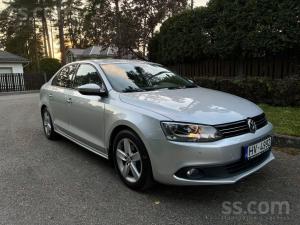 Pelēks Volkswagen Jetta 2012 Rīga, ar dzinēja tilpumu 1.40 L un nobraukumu 190 tūkst. km par 3900 €, foto 10 vietnē AUTOMOTO.COM.LV