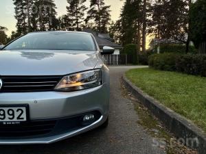 Pelēks Volkswagen Jetta 2012 Rīga, ar dzinēja tilpumu 1.40 L un nobraukumu 190 tūkst. km par 3900 €, foto 12 vietnē AUTOMOTO.COM.LV