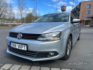 Grey Volkswagen Jetta 2013 in Tallinn, with an engine capacity of 1.40 L and mileage of 198 thousand km for 6446 €, photo 5 on AUTOMOTO.COM.LV