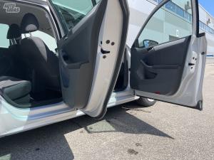 Grey Volkswagen Jetta 2013 in Vilnius, with an engine capacity of 1.60 L and mileage of 200 thousand km for 3500 €, photo 20 on AUTOMOTO.COM.LV