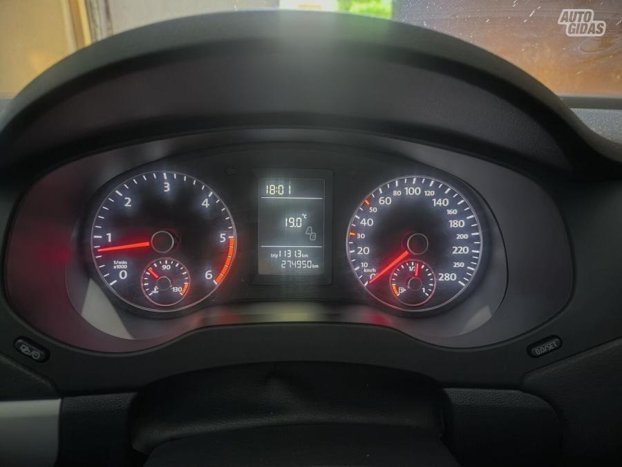Pelēks Volkswagen Jetta 2013 Kauņa, ar dzinēja tilpumu 1.60 L un nobraukumu 275 tūkst. km par 3800 €, foto 6 vietnē AUTOMOTO.COM.LV