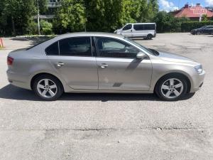 Pelēks Volkswagen Jetta 2013 Kauņa, ar dzinēja tilpumu 1.60 L un nobraukumu 275 tūkst. km par 3800 €, foto 8 vietnē AUTOMOTO.COM.LV