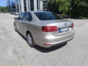Pelēks Volkswagen Jetta 2013 Kauņa, ar dzinēja tilpumu 1.60 L un nobraukumu 275 tūkst. km par 3800 €, foto 10 vietnē AUTOMOTO.COM.LV