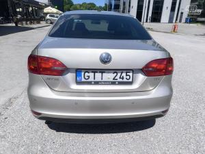 Pelēks Volkswagen Jetta 2013 Kauņa, ar dzinēja tilpumu 1.60 L un nobraukumu 275 tūkst. km par 3800 €, foto 11 vietnē AUTOMOTO.COM.LV