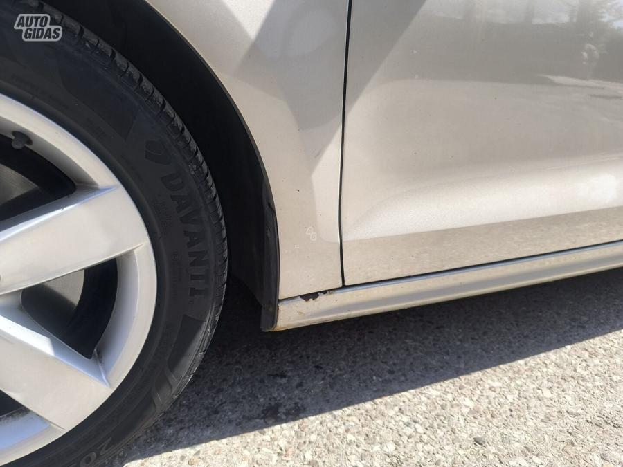 Pelēks Volkswagen Jetta 2013 Kauņa, ar dzinēja tilpumu 1.60 L un nobraukumu 275 tūkst. km par 3800 €, foto 15 vietnē AUTOMOTO.COM.LV