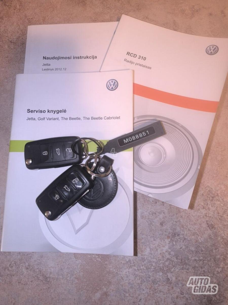Pelēks Volkswagen Jetta 2013 Kauņa, ar dzinēja tilpumu 1.60 L un nobraukumu 275 tūkst. km par 3800 €, foto 16 vietnē AUTOMOTO.COM.LV