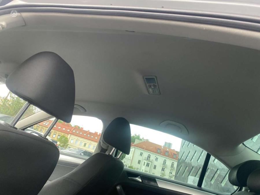 Grey Volkswagen Jetta 2013 in Vilnius, with an engine capacity of 1.60 L and mileage of 200 thousand km for 3300 €, photo 30 on AUTOMOTO.COM.LV