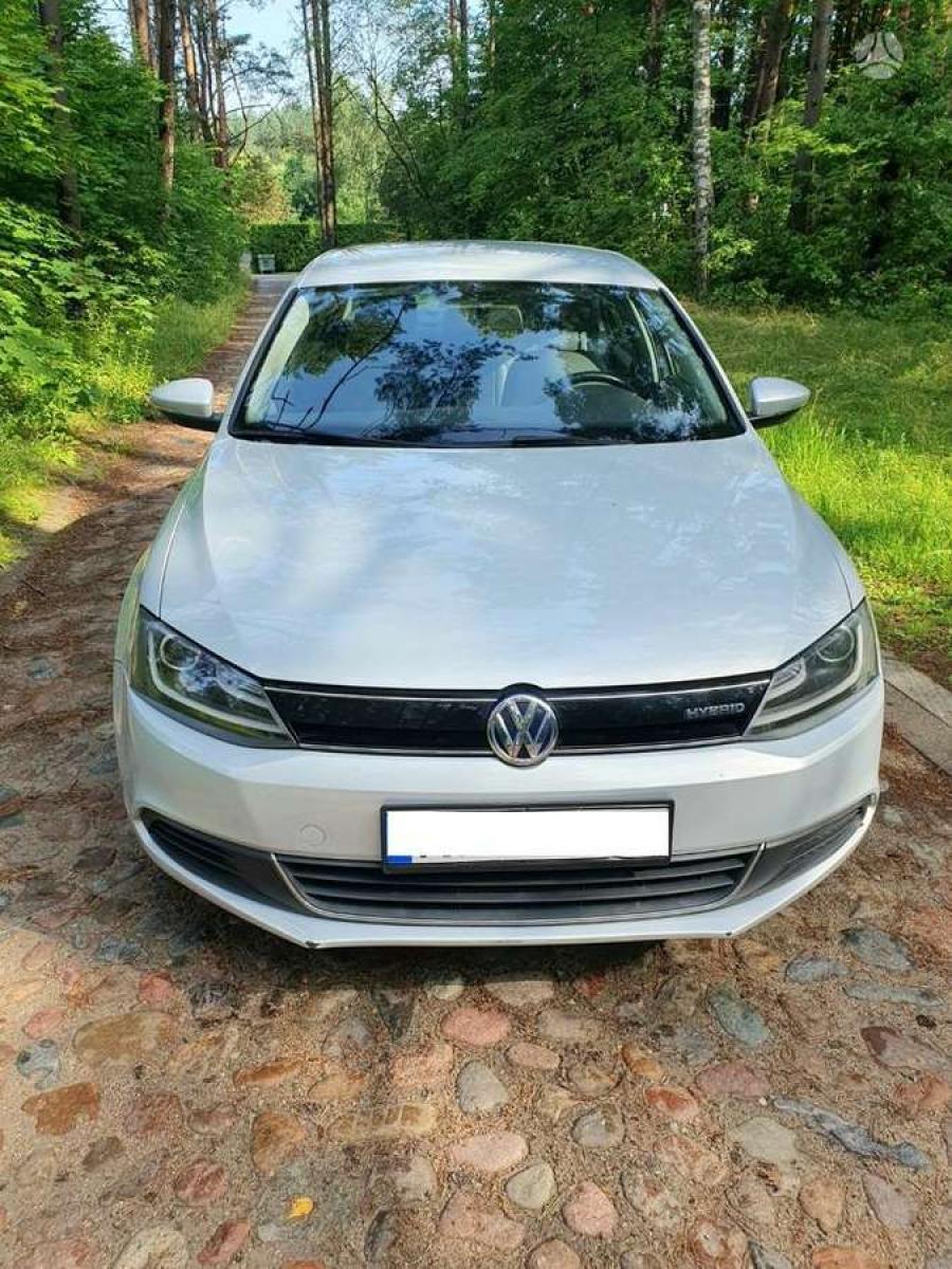 Серый Фольксваген Джетта 2013 в Вильнюс, объемом двигателя 1.40 л и пробегом 152 тыс. км за 6100 €, фото 3 на AUTOMOTO.COM.LV
