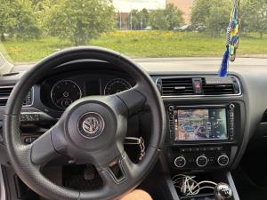 Pelēks Volkswagen Jetta 2013 Tallina, ar dzinēja tilpumu 1.60 L un nobraukumu 275 tūkst. km par 5000 €, foto 12 vietnē AUTOMOTO.COM.LV