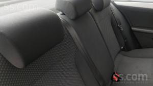 Grey Volkswagen Jetta 2013 in Riga, with an engine capacity of 1.60 L and mileage of 218 thousand km for 4250 €, photo 9 on AUTOMOTO.COM.LV