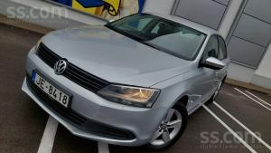 Grey Volkswagen Jetta 2013 in Riga, with an engine capacity of 1.60 L and mileage of 218 thousand km for 4250 €, photo 30 on AUTOMOTO.COM.LV