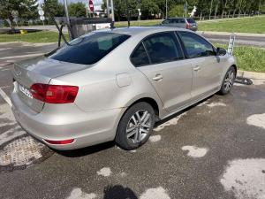 Pelēks Volkswagen Jetta 2013 Kauņa, ar dzinēja tilpumu 1.60 L un nobraukumu 393 tūkst. km par 1700 €, foto 7 vietnē AUTOMOTO.COM.LV