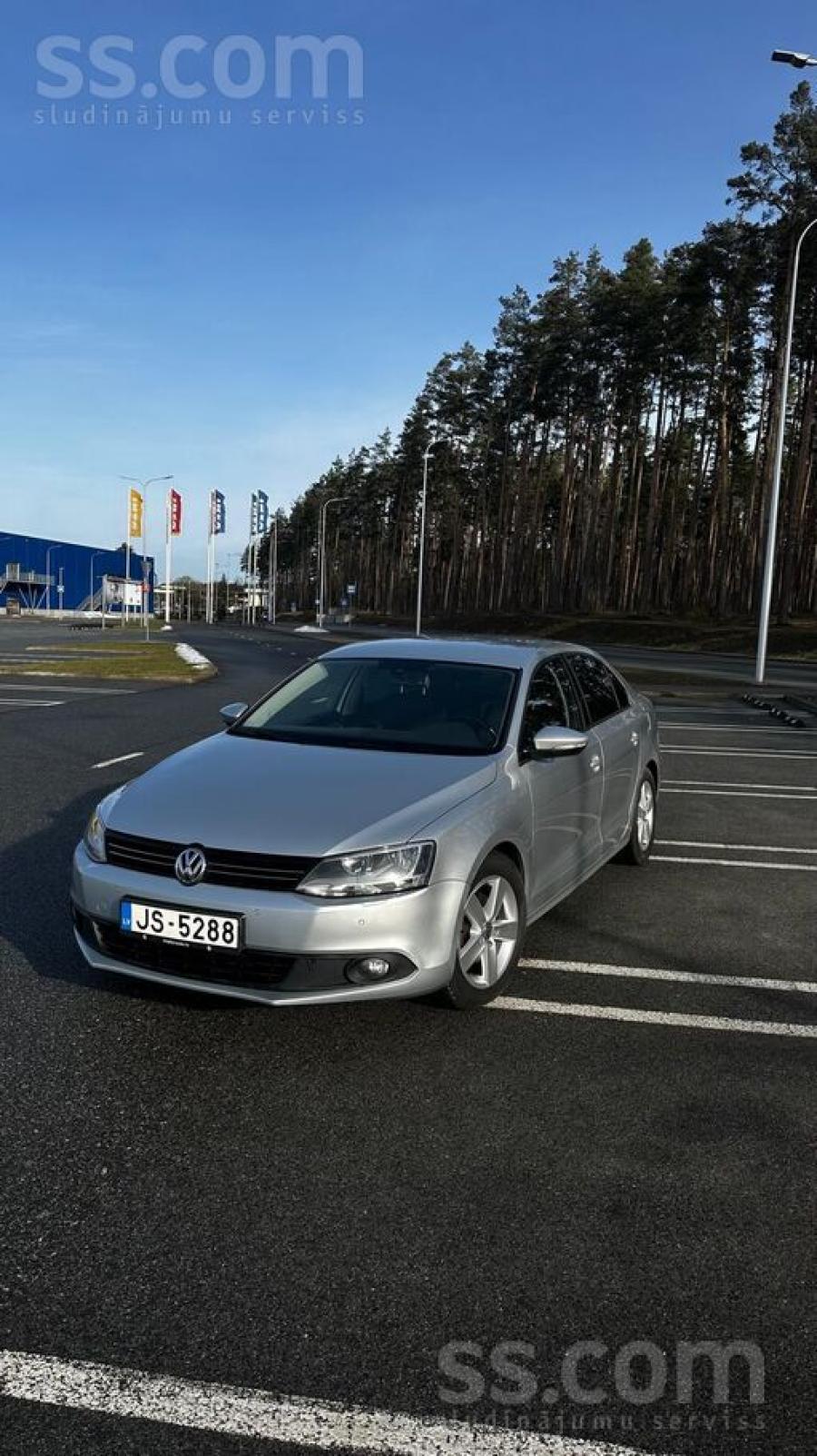 Grey Volkswagen Jetta 2013 in Riga, with an engine capacity of 1.40 L and mileage of 167 thousand km for 4450 €, photo 6 on AUTOMOTO.COM.LV