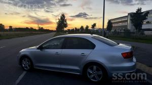 Grey Volkswagen Jetta 2013 in Riga, with an engine capacity of 1.40 L and mileage of 167 thousand km for 4450 €, photo 16 on AUTOMOTO.COM.LV