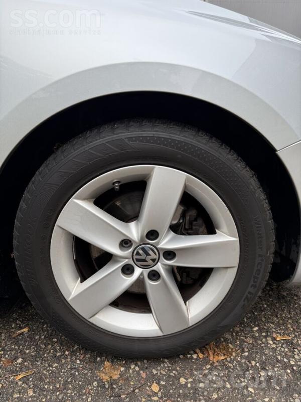 Pelēks Volkswagen Jetta 2013 Rīga, ar dzinēja tilpumu 1.60 L un nobraukumu 230 tūkst. km par 3400 €, foto 11 vietnē AUTOMOTO.COM.LV