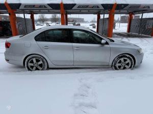 Pelēks Volkswagen Jetta 2014 Kauņa, ar dzinēja tilpumu 1.60 L un nobraukumu 305 tūkst. km par 4350 €, foto 6 vietnē AUTOMOTO.COM.LV