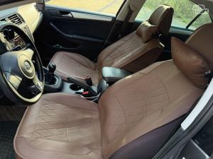 Grey Volkswagen Jetta 2014 in Vilnius, with an engine capacity of 1.60 L and mileage of 303 thousand km for 5500 €, photo 13 on AUTOMOTO.COM.LV