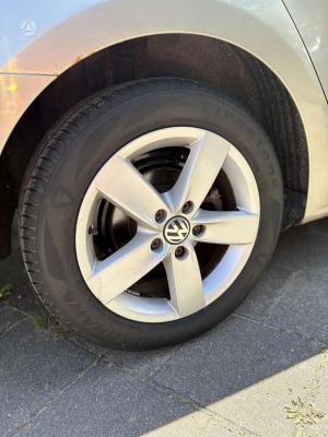 Grey Volkswagen Jetta 2014 in Vilnius, with an engine capacity of 1.20 L and mileage of 177 thousand km for 5500 €, photo 14 on AUTOMOTO.COM.LV