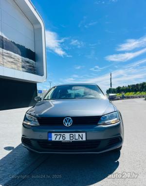 Pelēks Volkswagen Jetta 2014 Tallina, ar dzinēja tilpumu 1.40 L un nobraukumu 212 tūkst. km par 3900 €, foto 7 vietnē AUTOMOTO.COM.LV